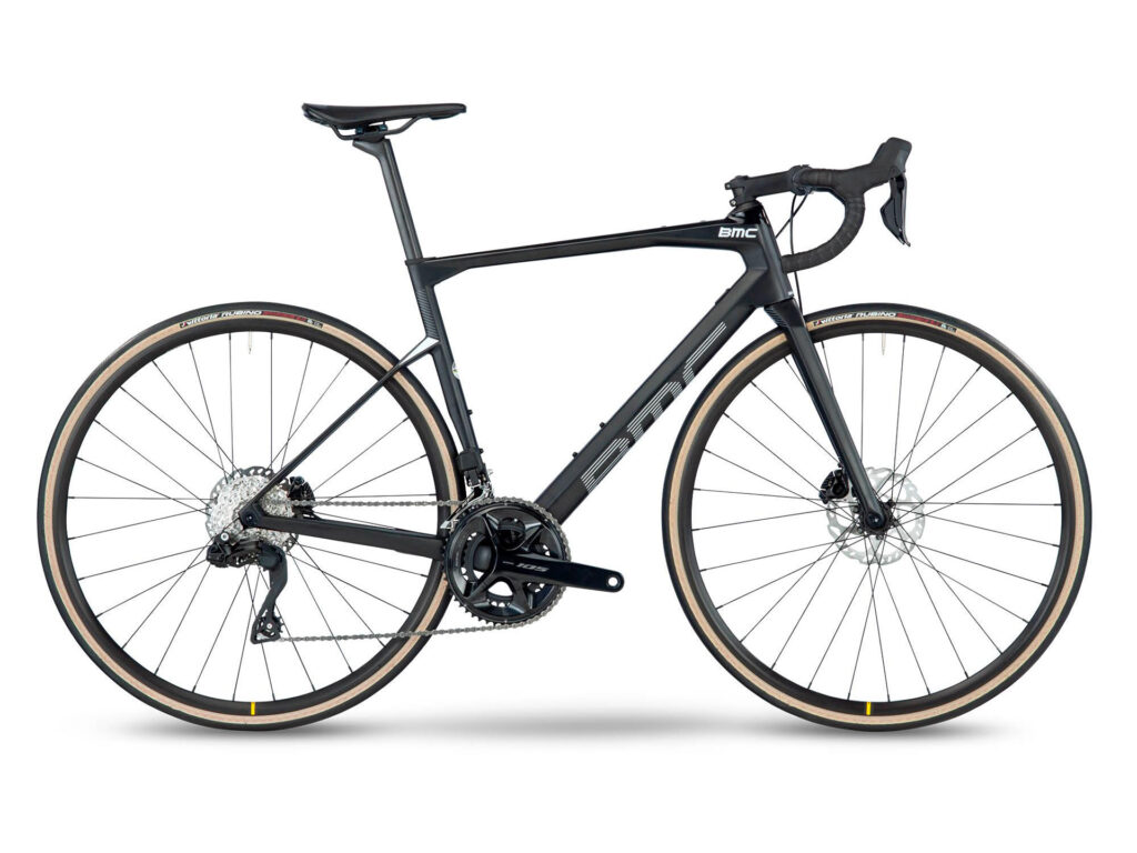 BMC Roadmachine FIVE | Black and Bike