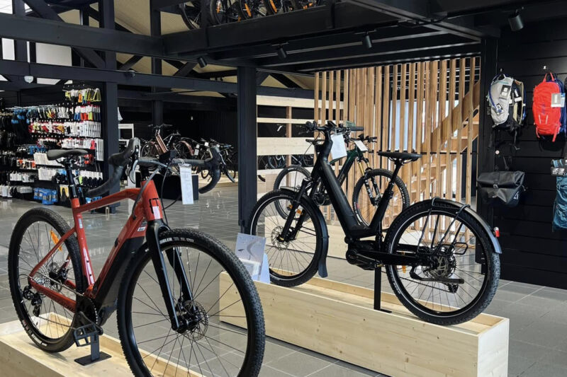 Black and Bike Mons: Votre magasin de vélo à Mons